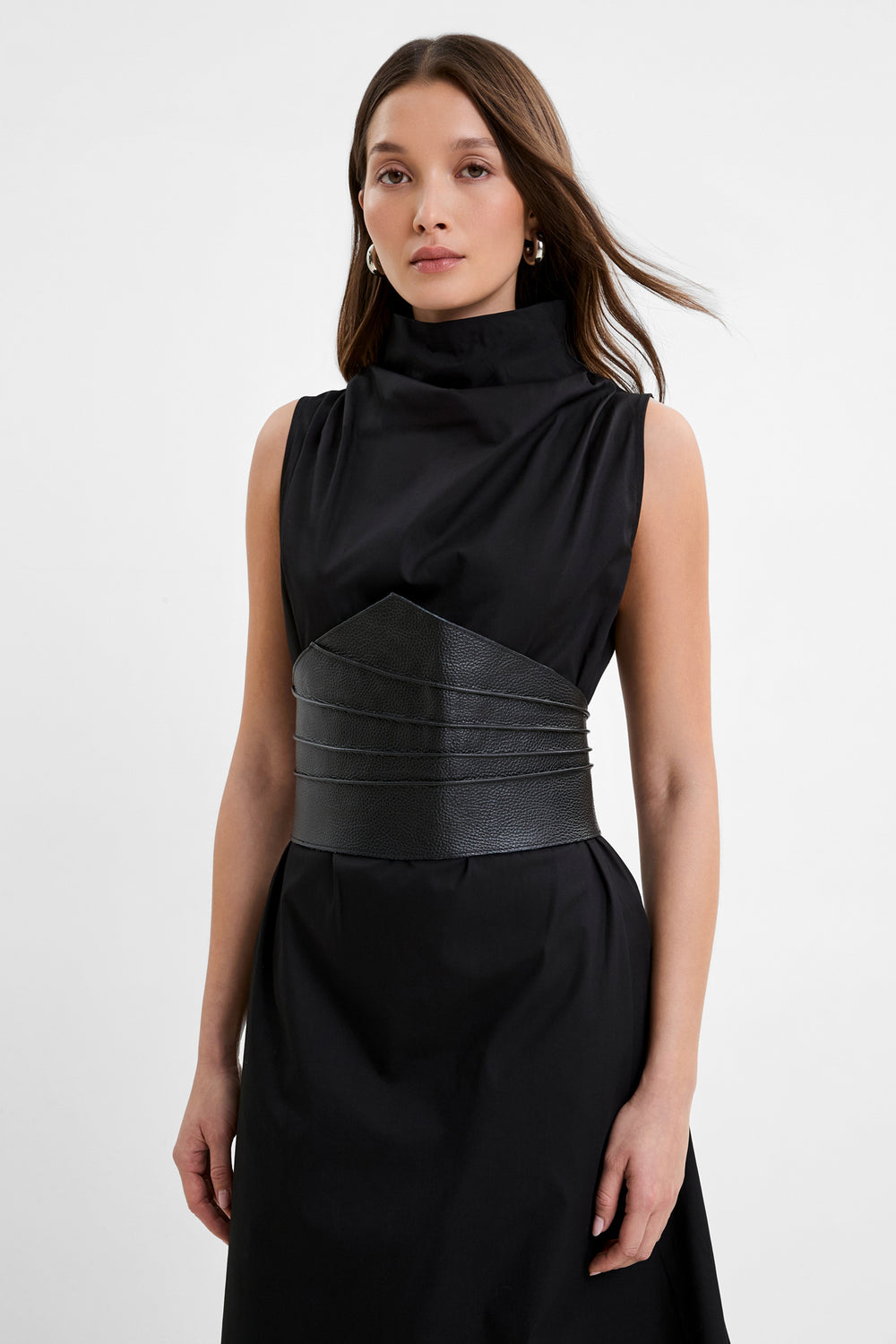 Women’s Minimalist Accessories: Belts, Bags, Scarves, Jewelry | Marcella